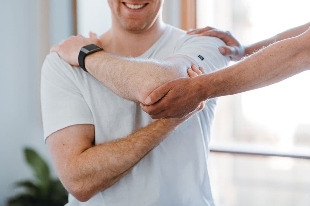 Golfer’s Elbow Treatment in Chicago with Stem Cell Therapy - RegeneVive